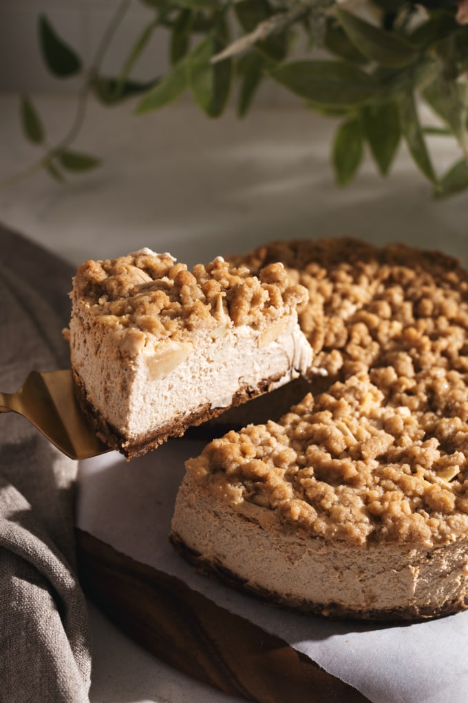 Apple Crumble Cheesecake - Teak & Thyme