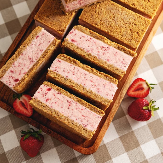 Strawberry Ice Cream Sandwiches - Teak & Thyme